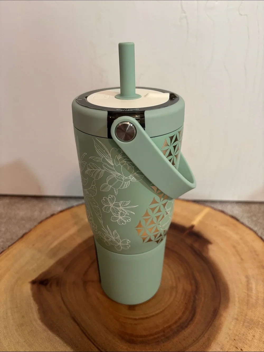 BRUMATE | Dining | Limited Edition Brumate 25 Oz Resa Golden Bloom ...